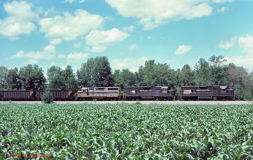 UFS w/PC 7846 (CR 7846) at Strawberry Ridge, PA 7/2/1977 | Conrail Photo Archive